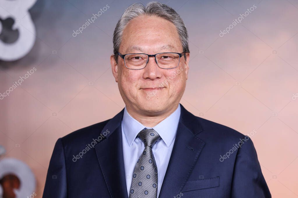 Albert Kim llega al estreno mundial de la primera temporada de 'Avatar ...