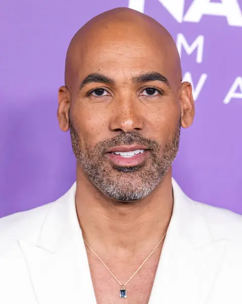 Melvin Robert llega a la 55ª edición de los Premios NAACP Image Awards ...