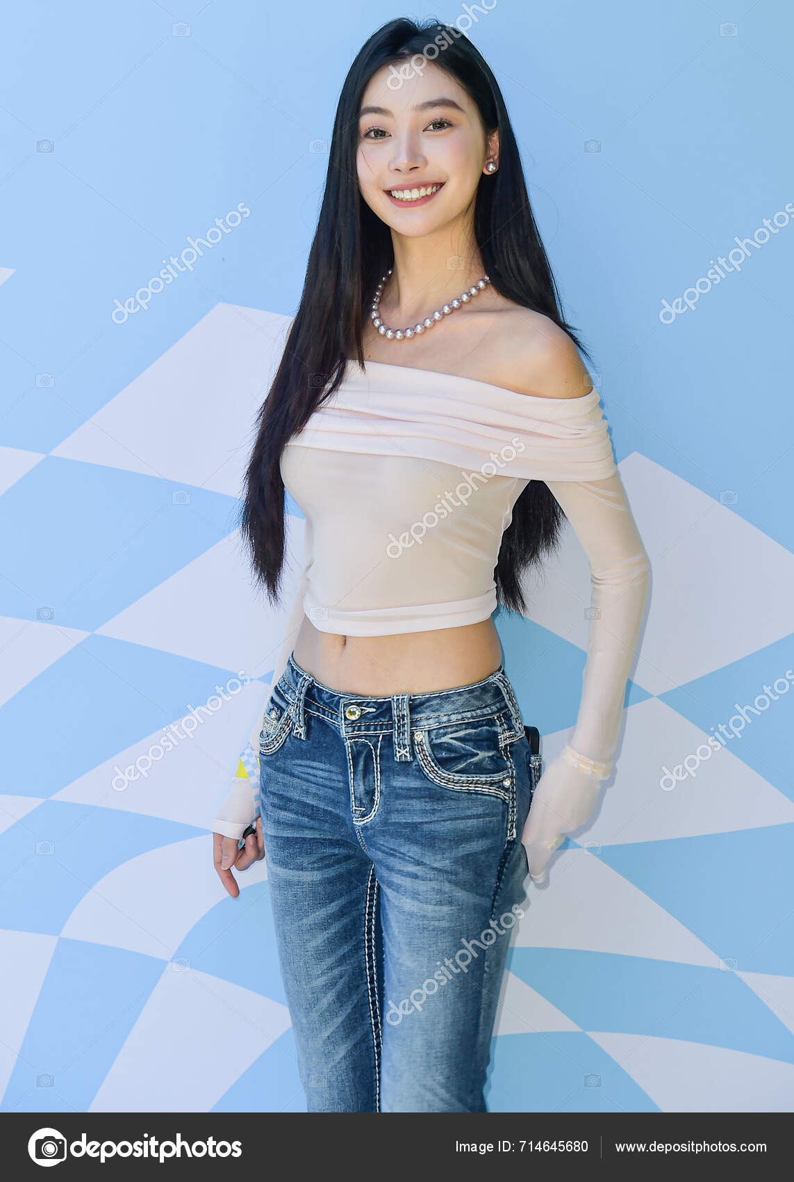 Mengling Arrives 7Th Annual Revolve Festival 2024 2024 Coachella Valley ...