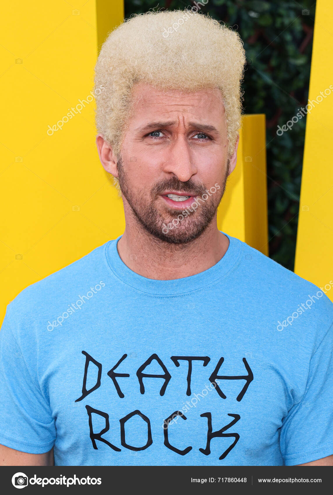 Ryan Gosling Dressed Beavis Beavis Butt Head Arrives Los Angeles ...