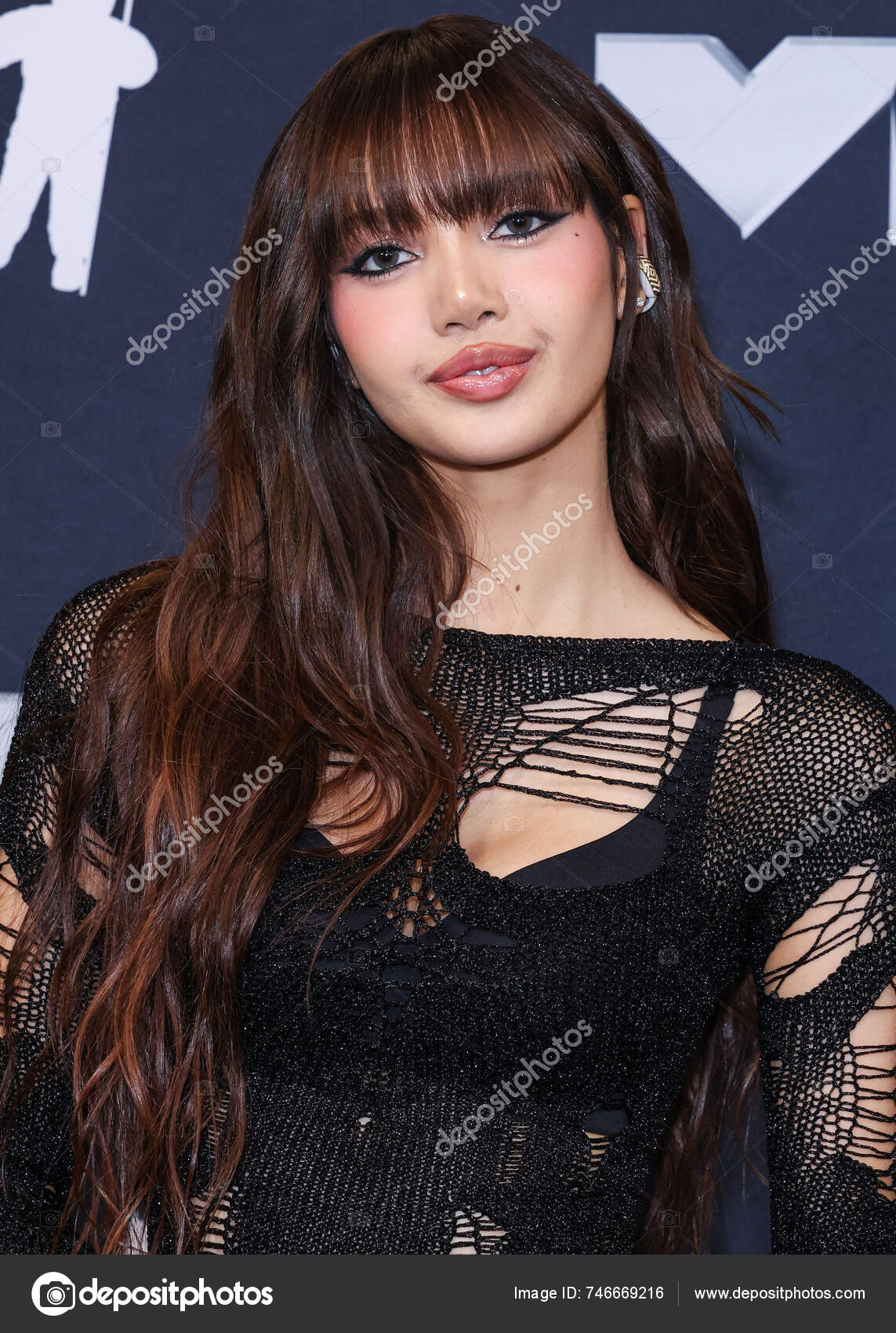 Lisa Lalisa Manobal Blackpink Winner Best Pop Award 'Rockstar' Poses ...