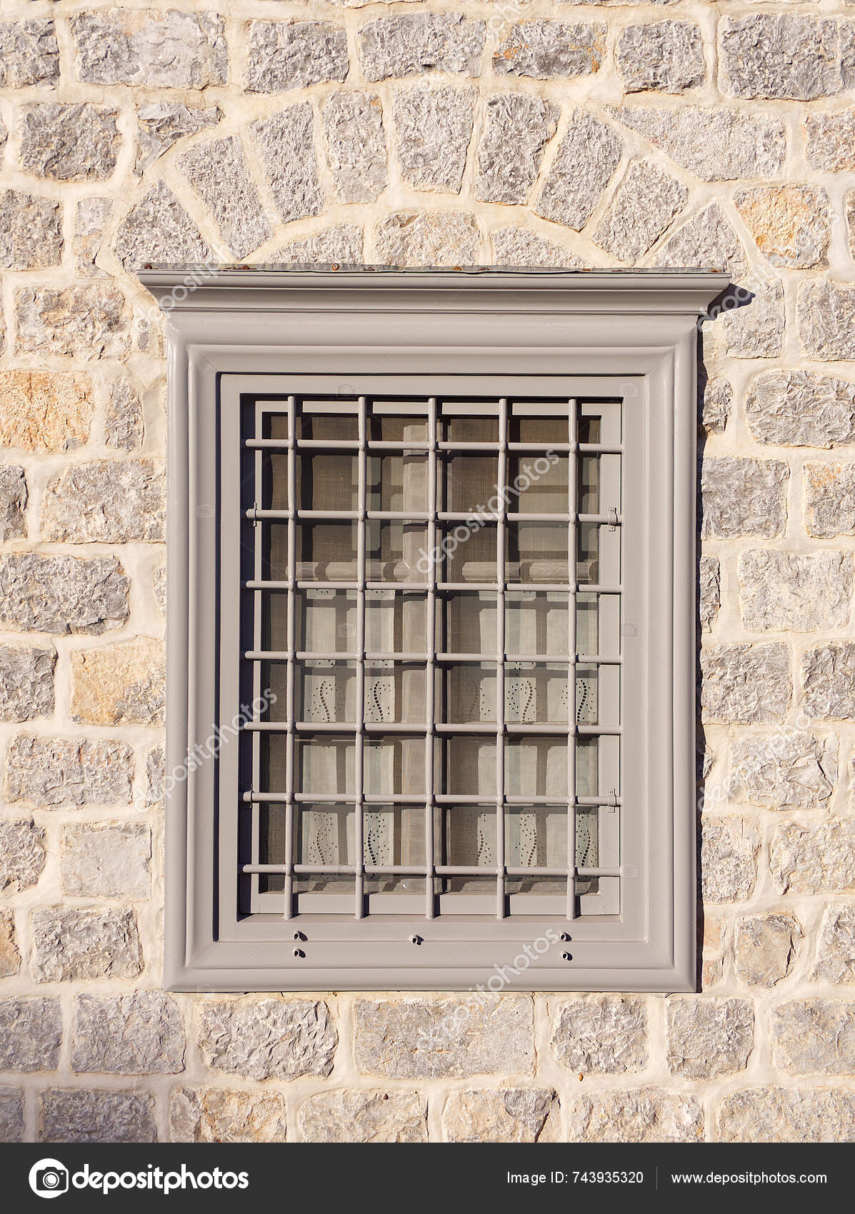 Front View Window Close Facade Stone Wall — Stock Photo © cjd1884 ...
