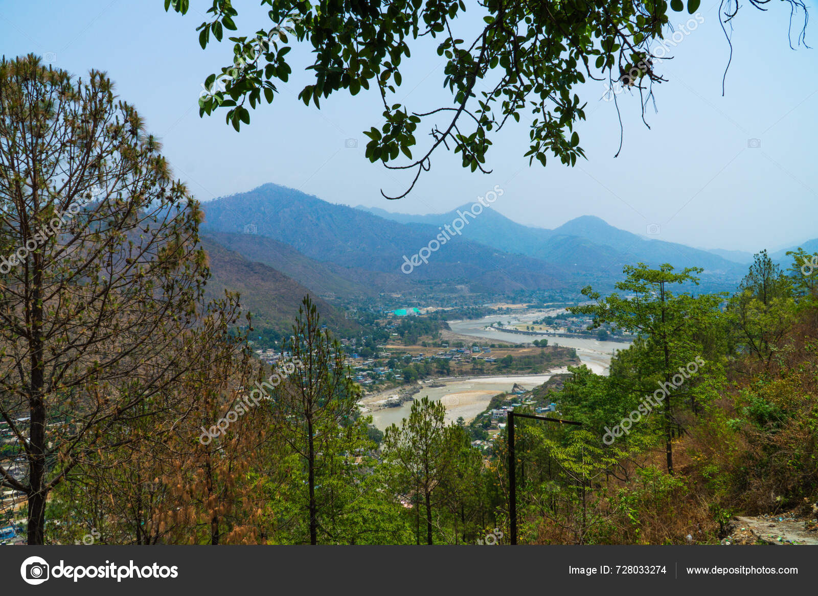Journey Nature's Splendor Enchanting Path Hemkund Sahib — Stock Photo ...