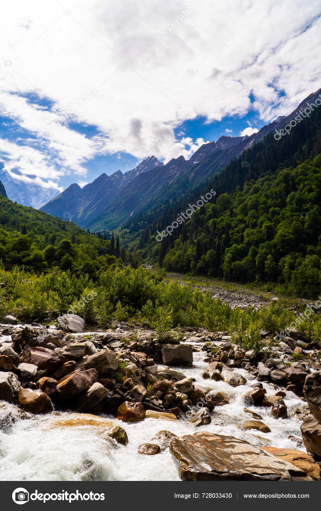 Journey Nature's Splendor Enchanting Path Hemkund Sahib — Stock Photo ...