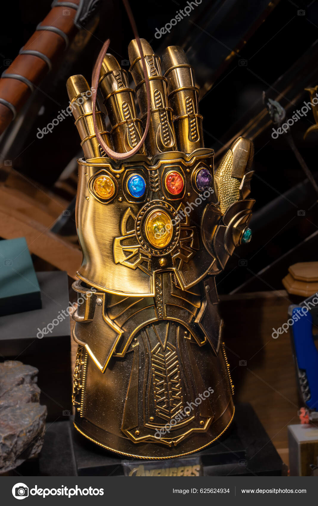 Metal Infinity Gauntlet Replica Its Gems — Stock Editorial Photo ...