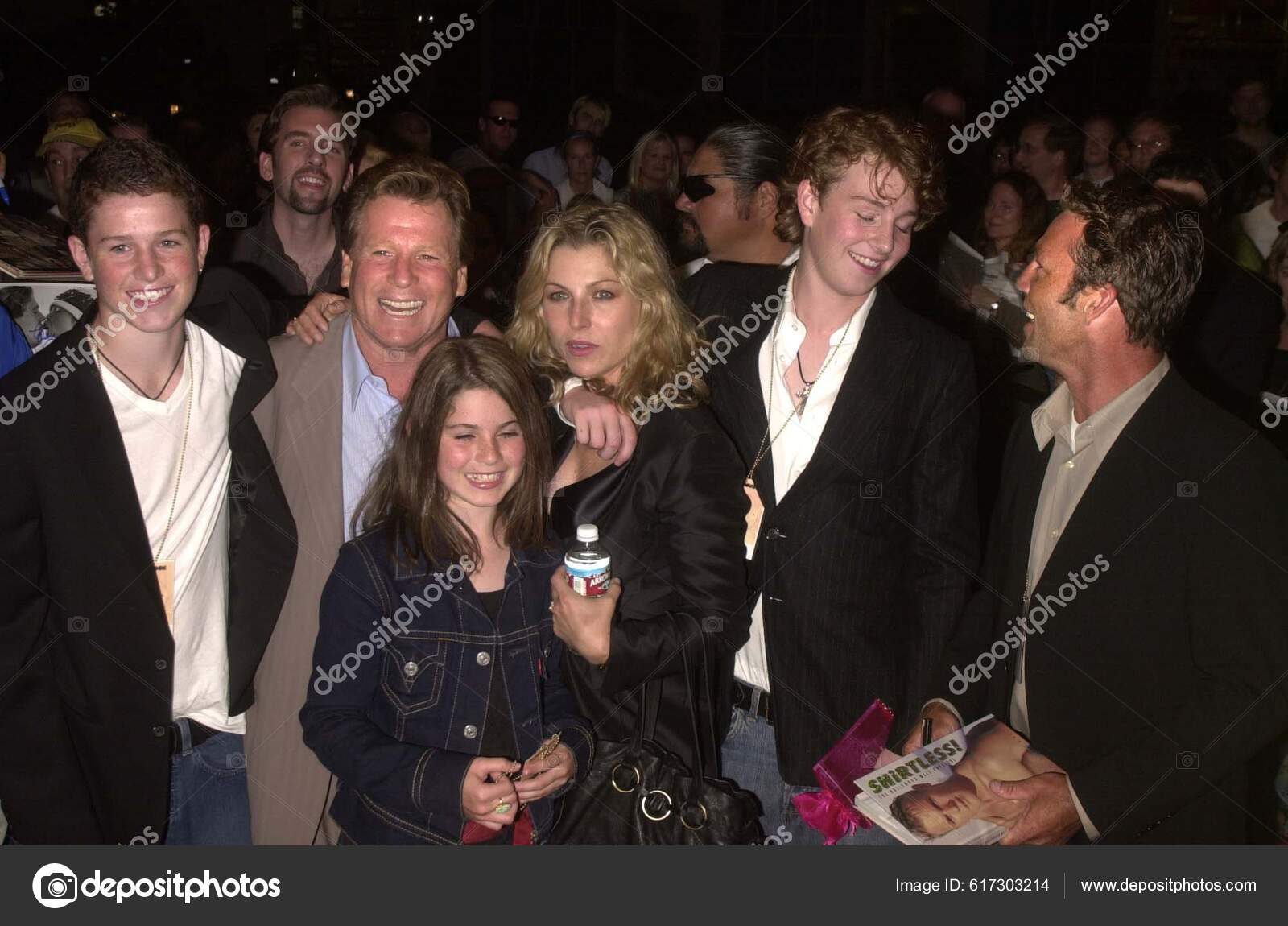 People Paper Moon 30Th Anniversary — Stock Editorial Photo © YAY_Images ...