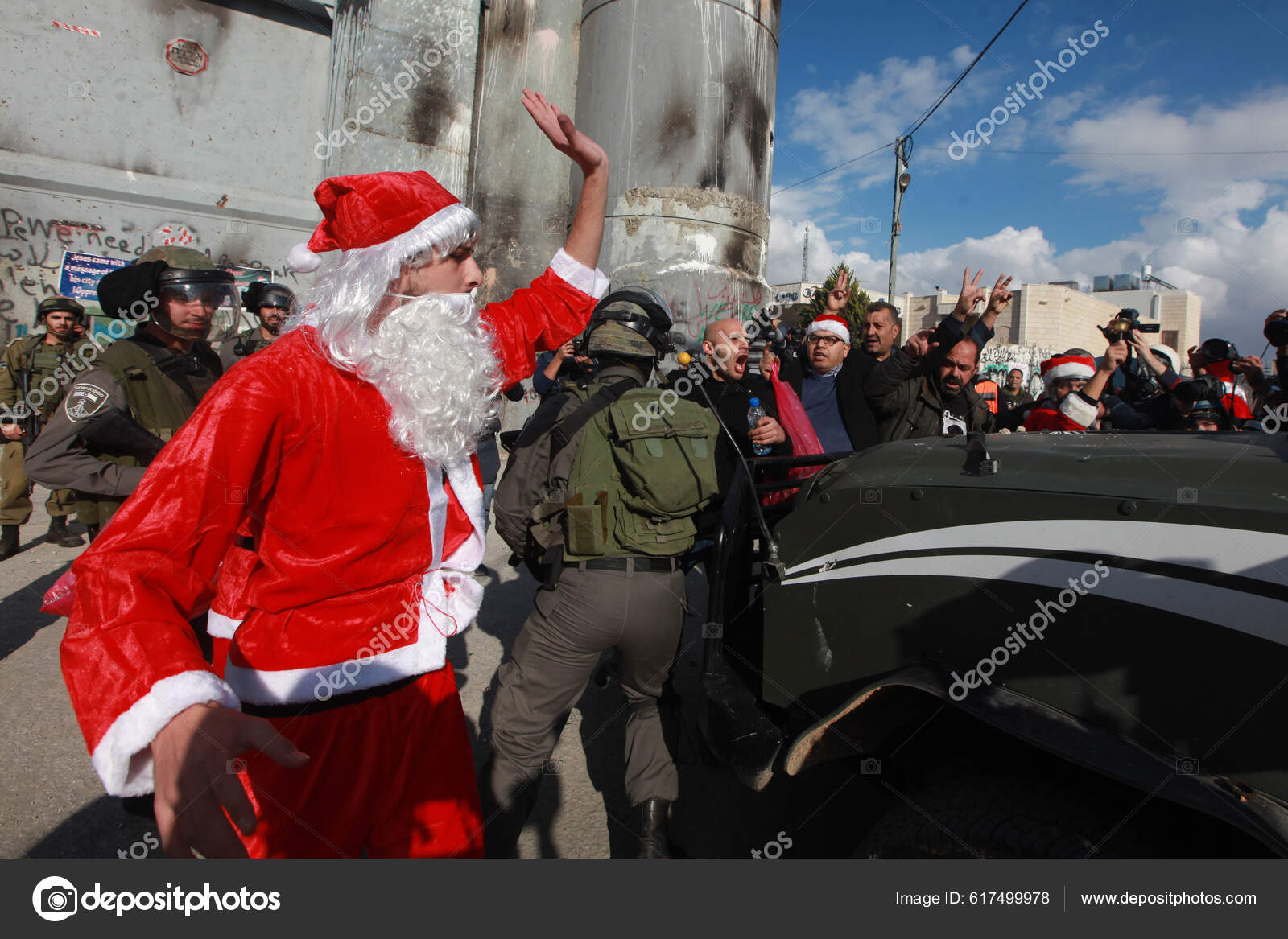 West Bank Bethlehem Palestinian Demonstrators Santa Costumes Wave ...