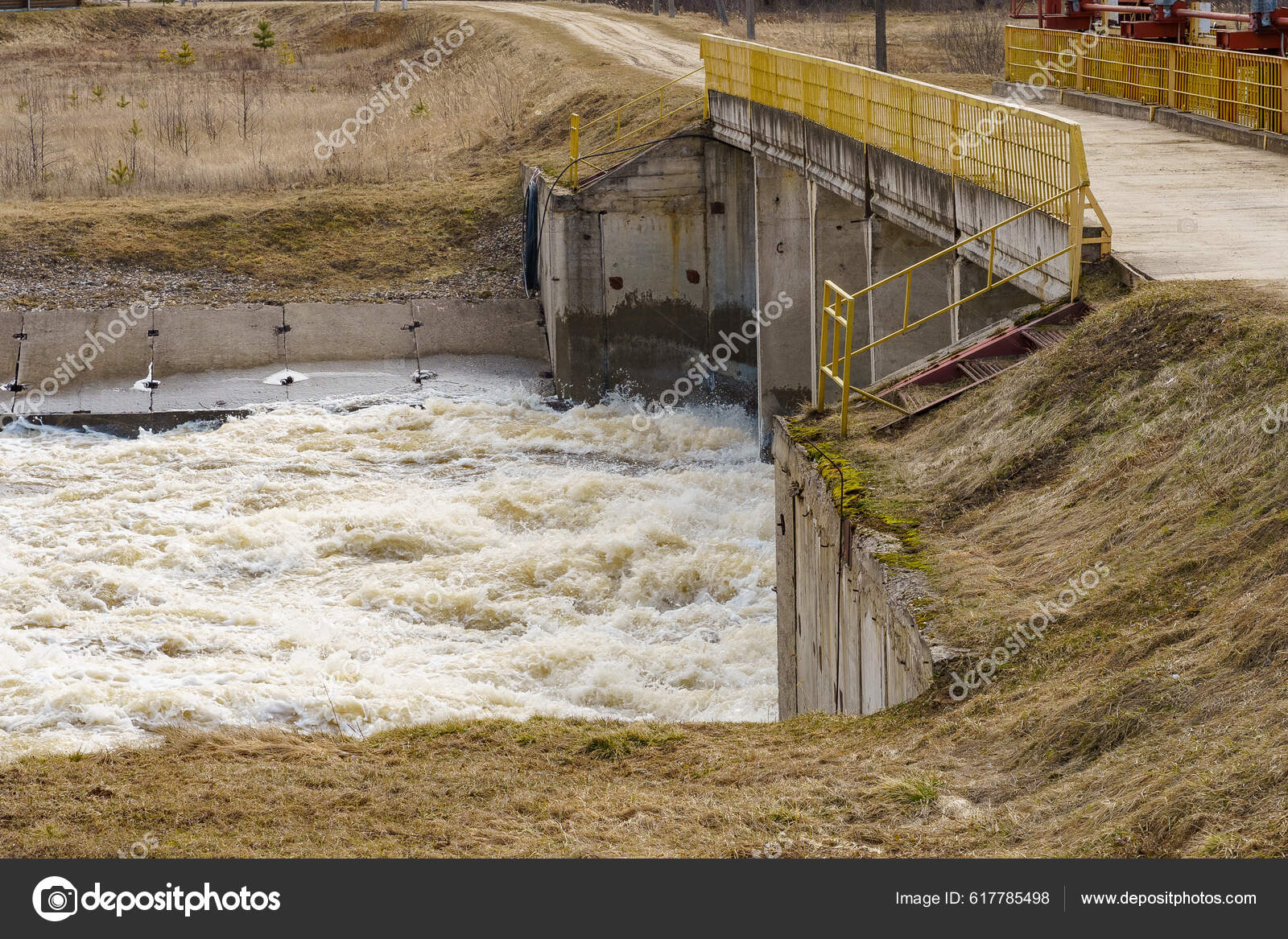 Hydraulic Structure Dam Which River Flows — Stock Photo © YAY_Images ...