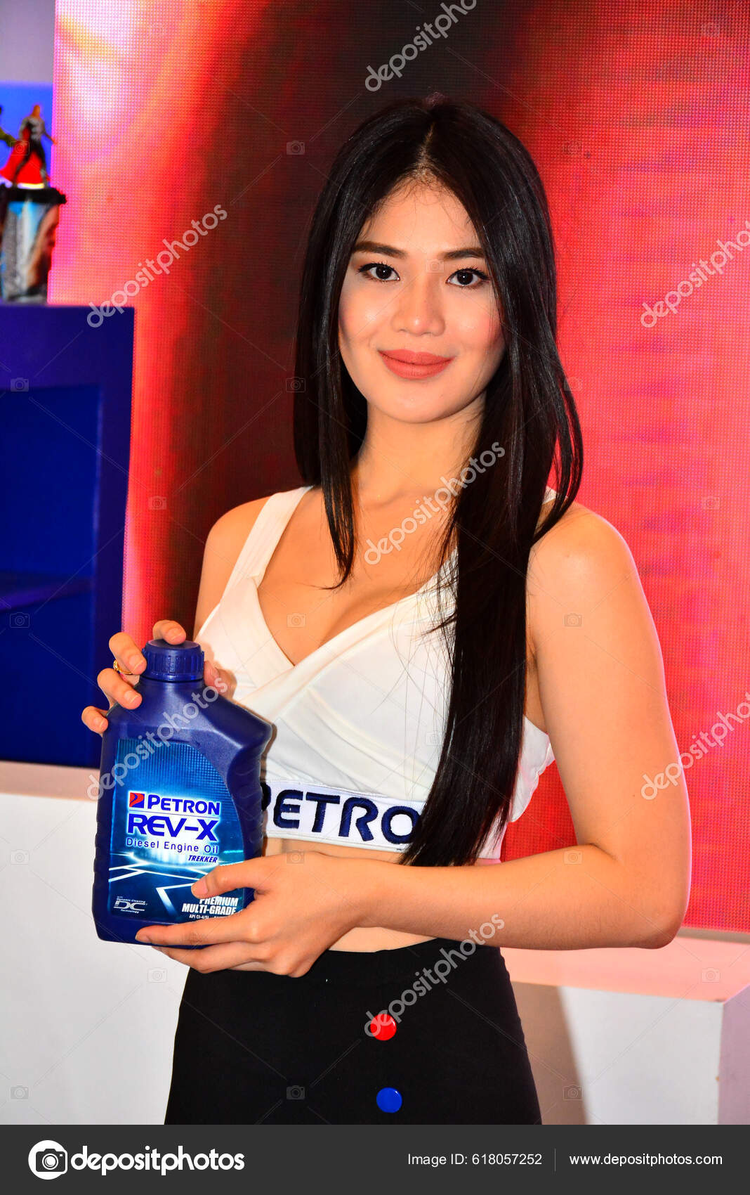 Petron Female Model Manila International Auto Show Pasay – Stock Editorial Photo © YAY_Images ...