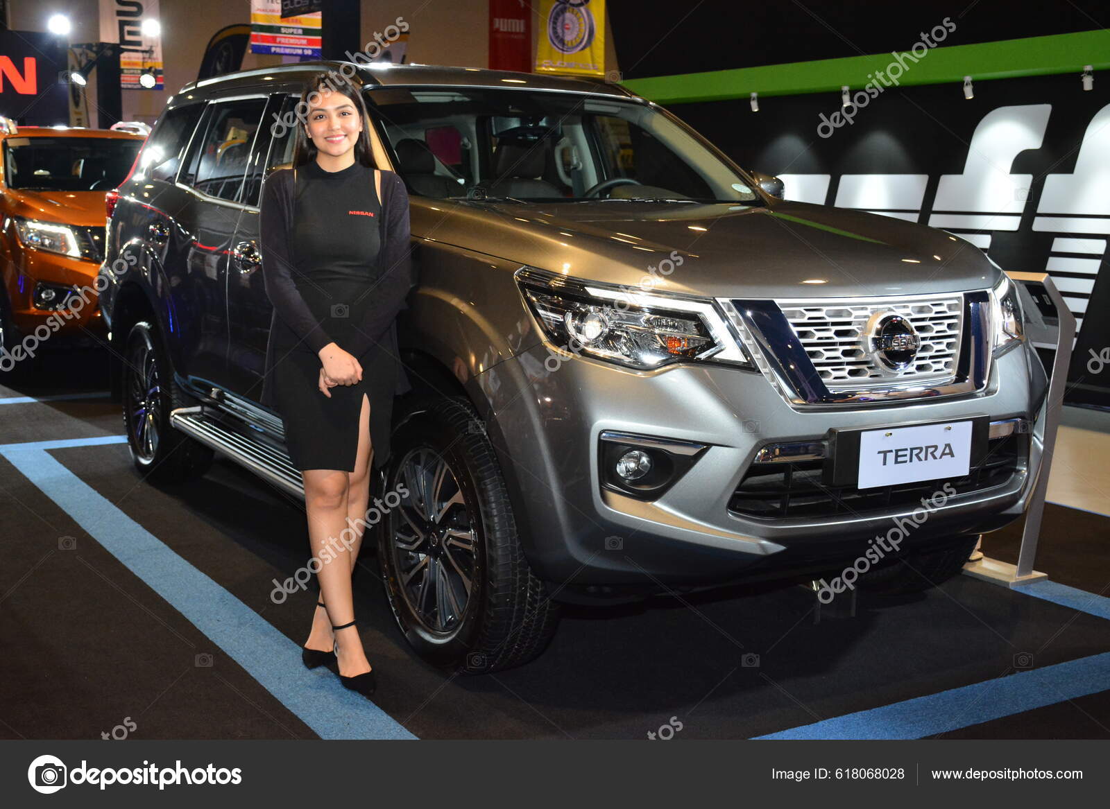 Nissan Female Model 25Th Trans Sport Car Show Pasay Phili – Stock ...