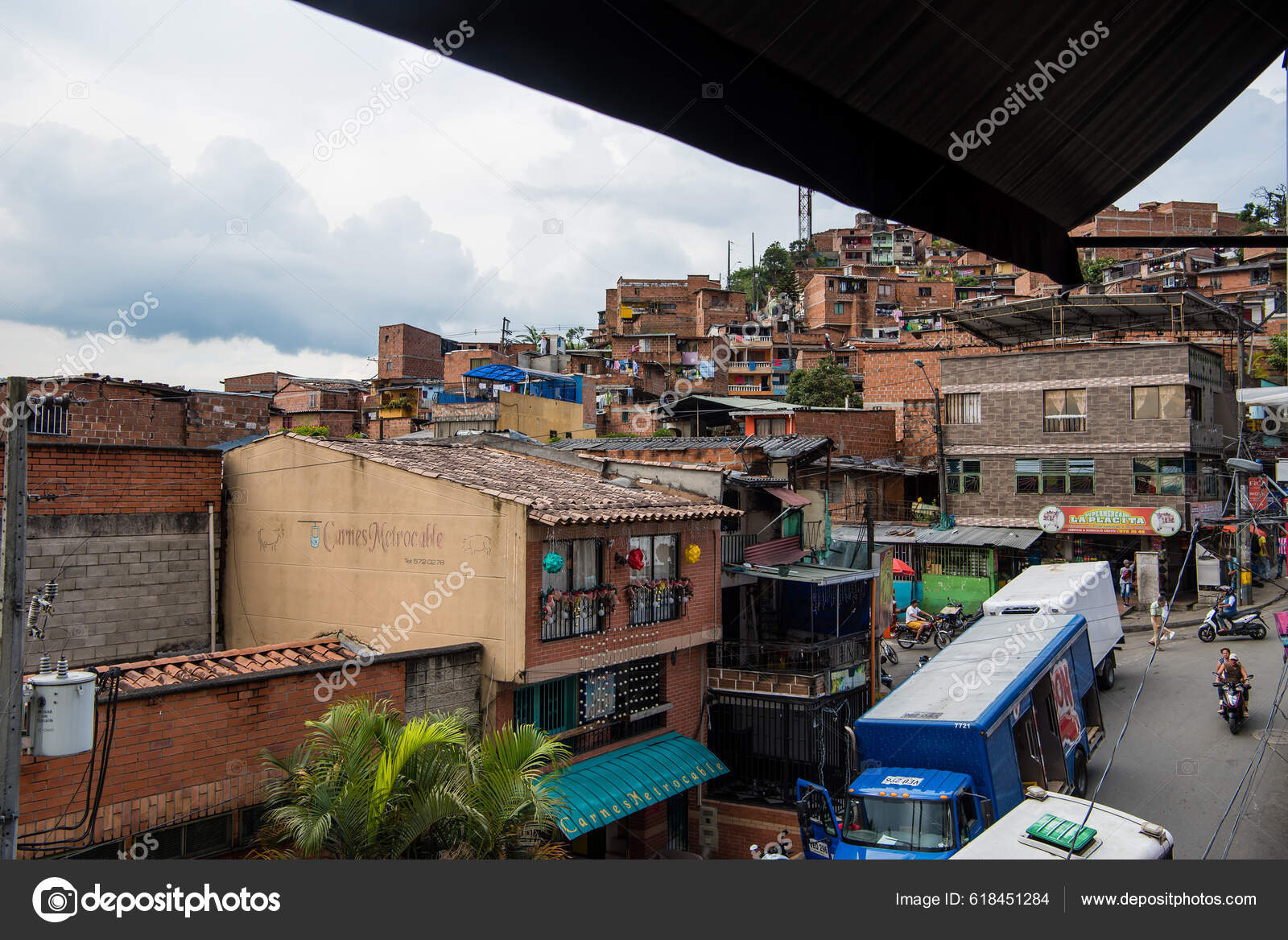 Slums Medellin Colombia View Old Houses — Stock Editorial Photo © YAY ...