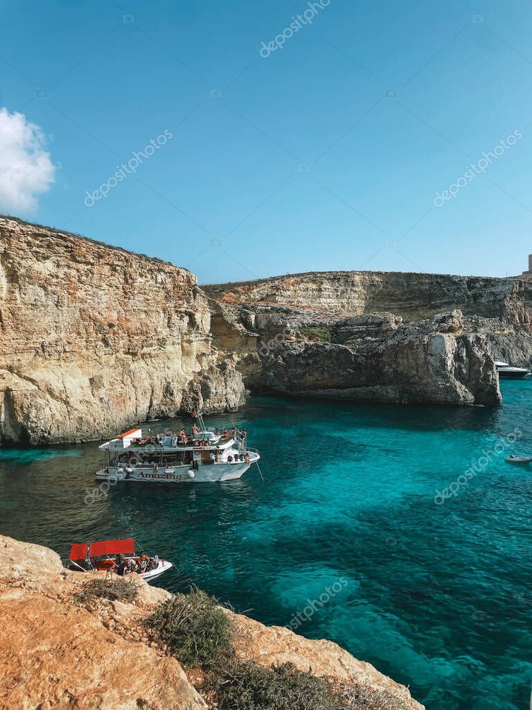 La impresionante belleza de la Laguna Azul de Malta con estas ...