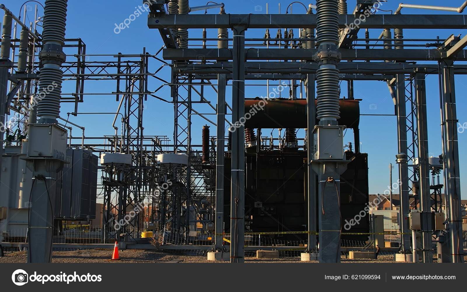 High Voltage Power Grid Station Pylons High Voltage Transferring ...