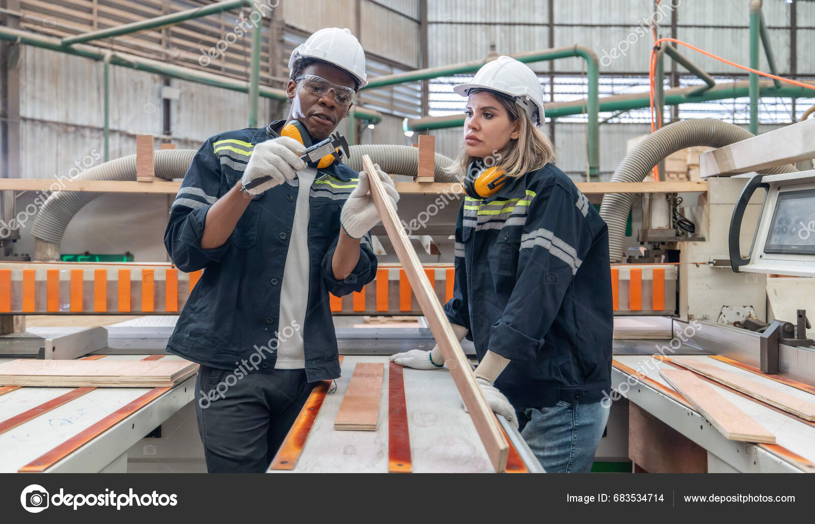 Wood Turners Measure Calculate Right Size Workpiece Dimension Using ...