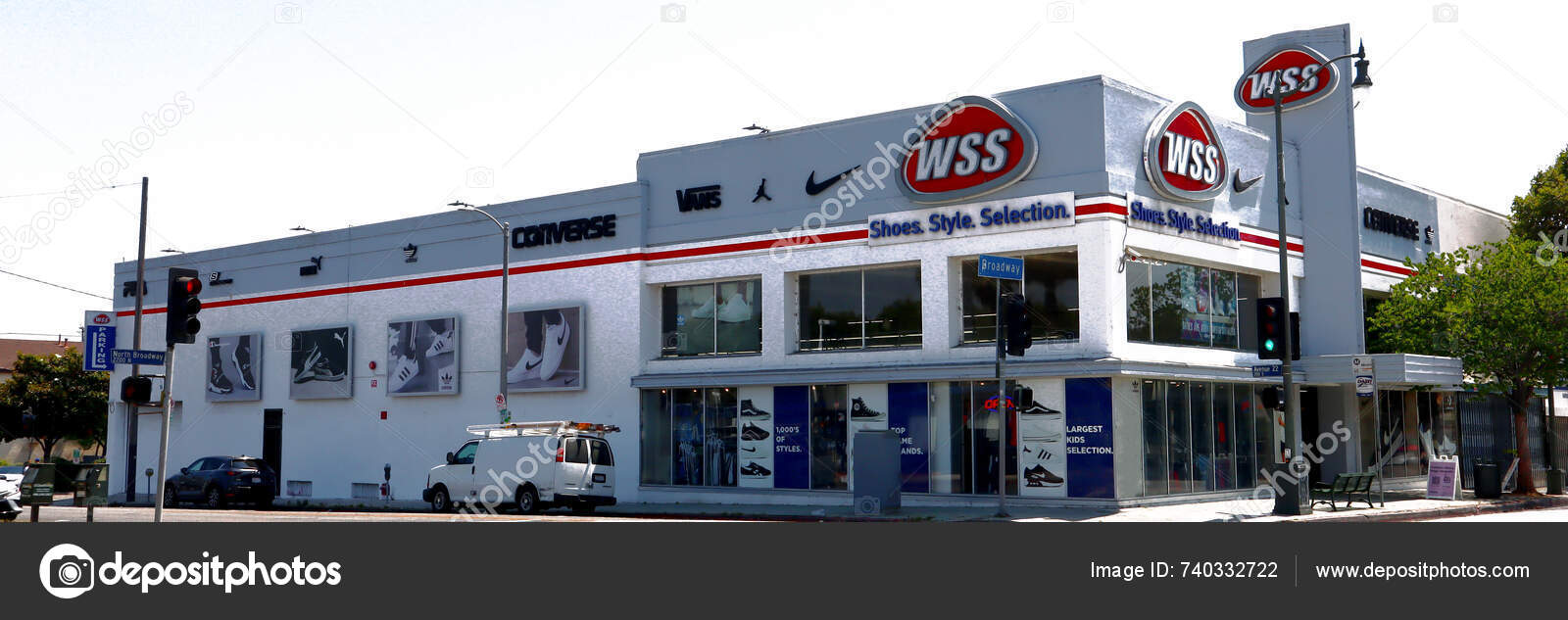 Los Angeles California July 2024 Wss Warehouse Shoe Sale Retail — Stock ...