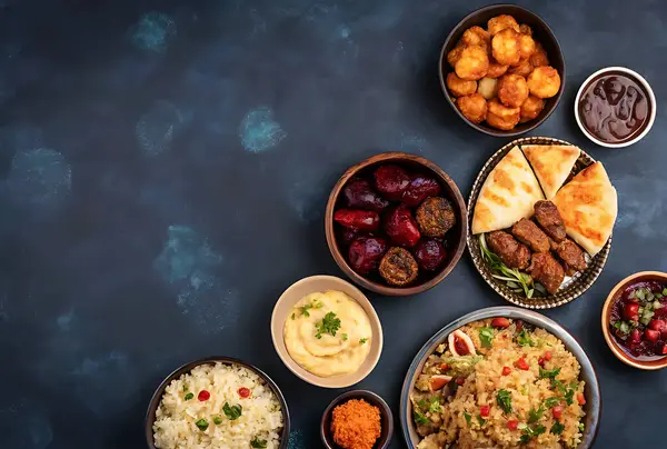 Iftar tradicional de Ramadán, Comida con Fechas, Frutas, Zumos y Comida ...