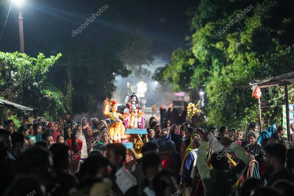 KACHANDA, CHHATTISGARH, INDIA, 15 DE NOVIEMBRE DE 2022: ídolo Shiv ...