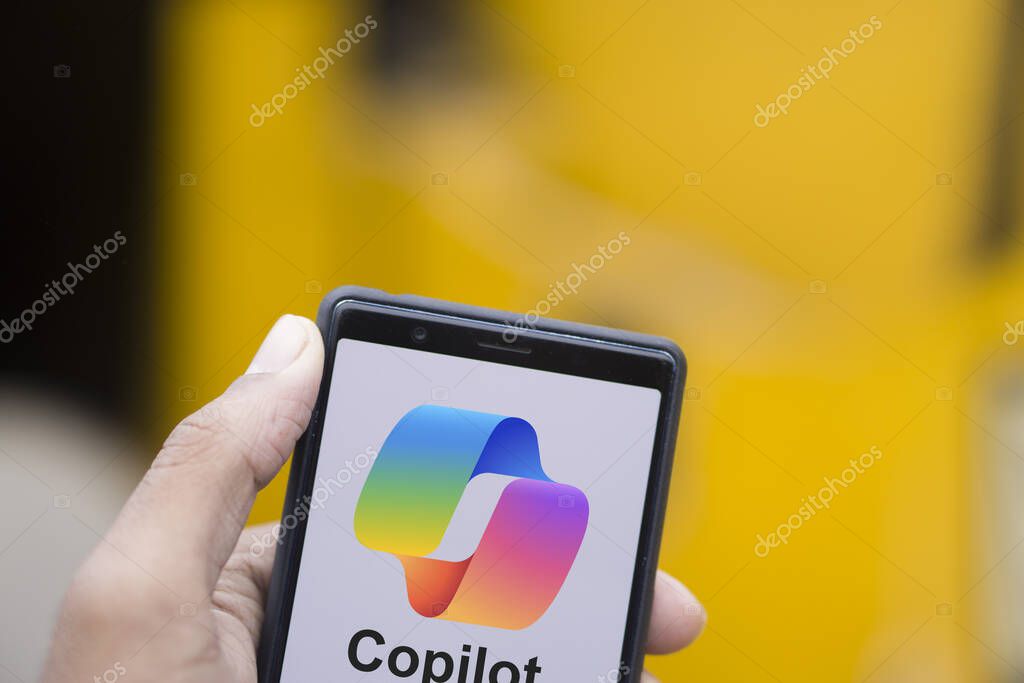 Dhaka Bangladesh Gennaio 2024 Logo Microsoft Copilot Smartphone ... Dhaka Bangladesh Gennaio 2024 Logo Microsoft Copilot Smartphone ...