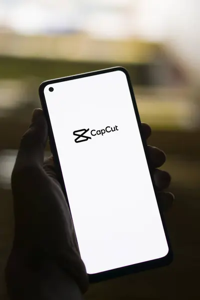 Dhaka Bangladesh May 2024 Waze Logo Displayed Smartphone — Stock ...