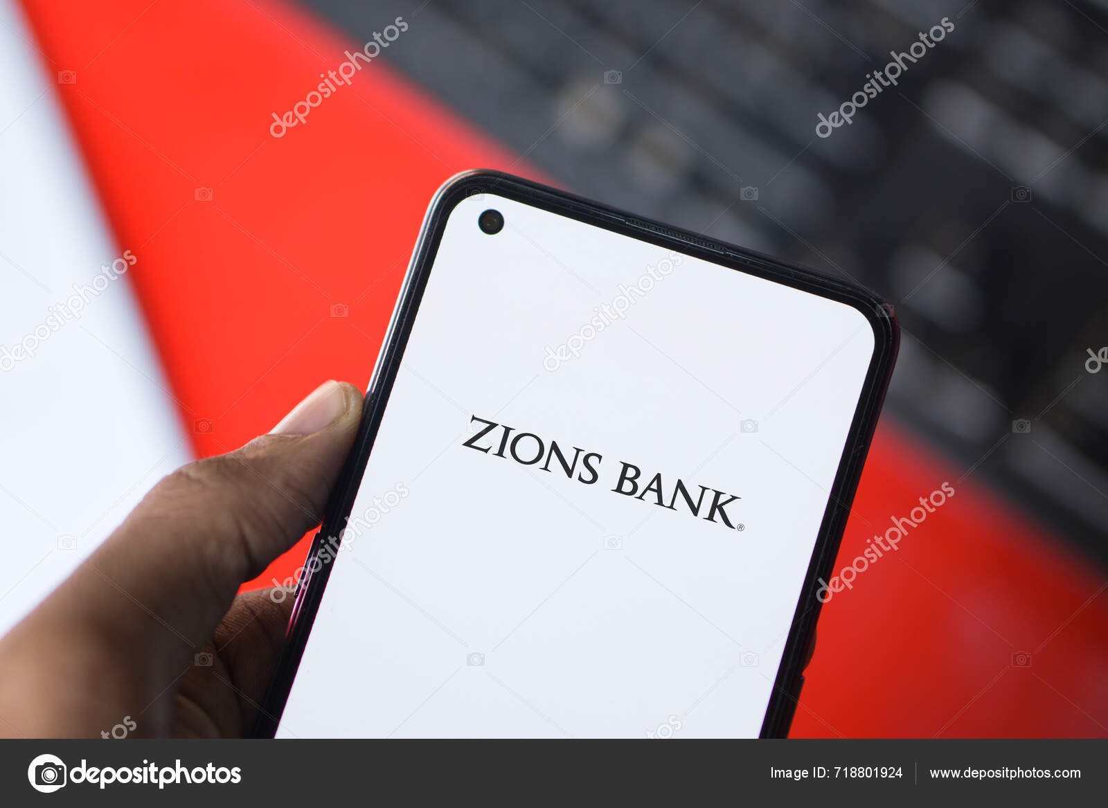 Dhaka Bangladesh Abr 2024 Logo Zinos Bank Muestra Teléfono Inteligente ...