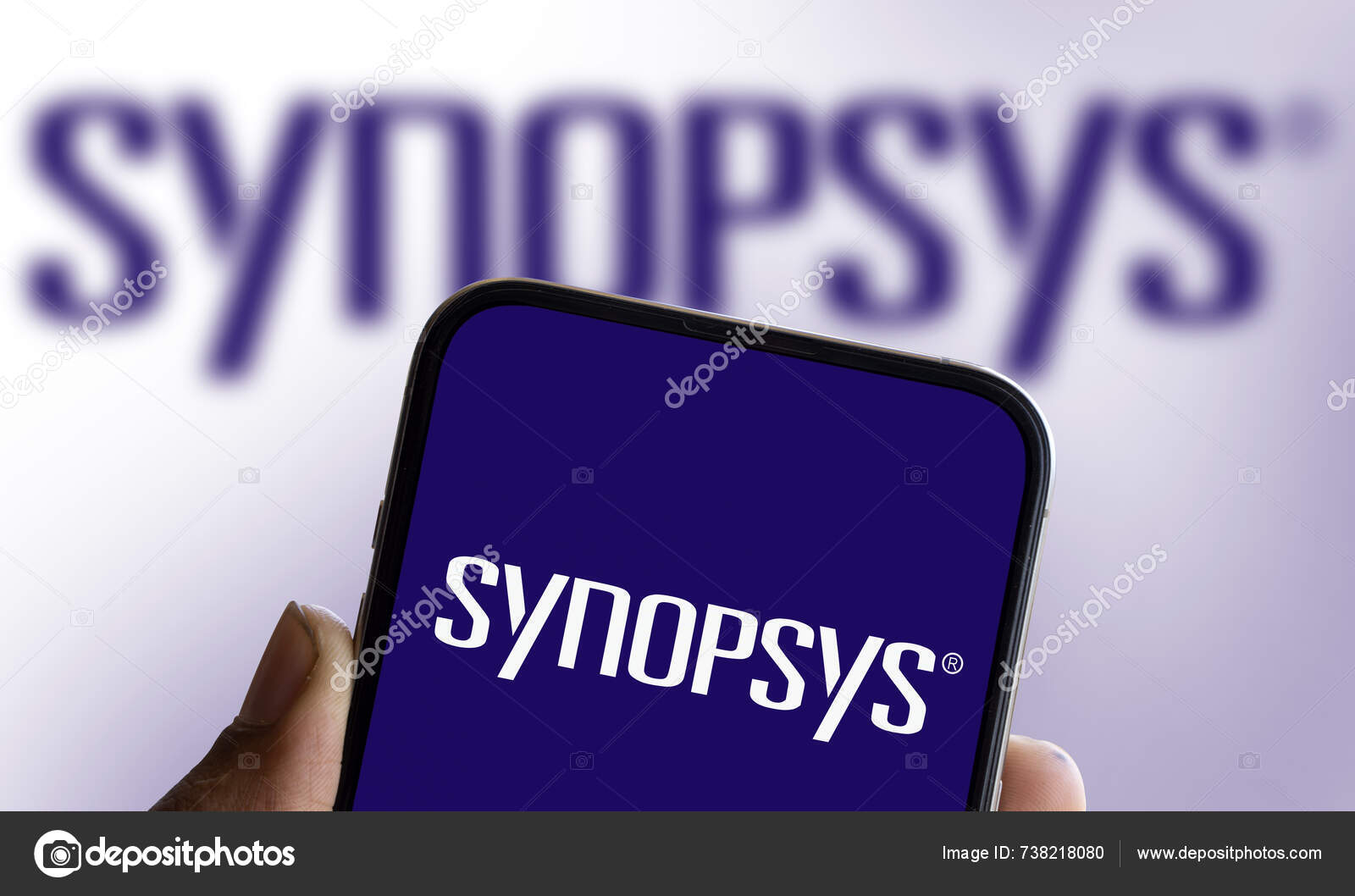 Dhaka Bangladesh Aug 2024 Synopsys Logo Displayed Smartphone Synopsys ...