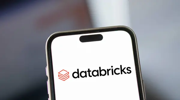 Dhaka, Bangladesh- 21 Dic 2024: Databricks logo se muestra en el ...