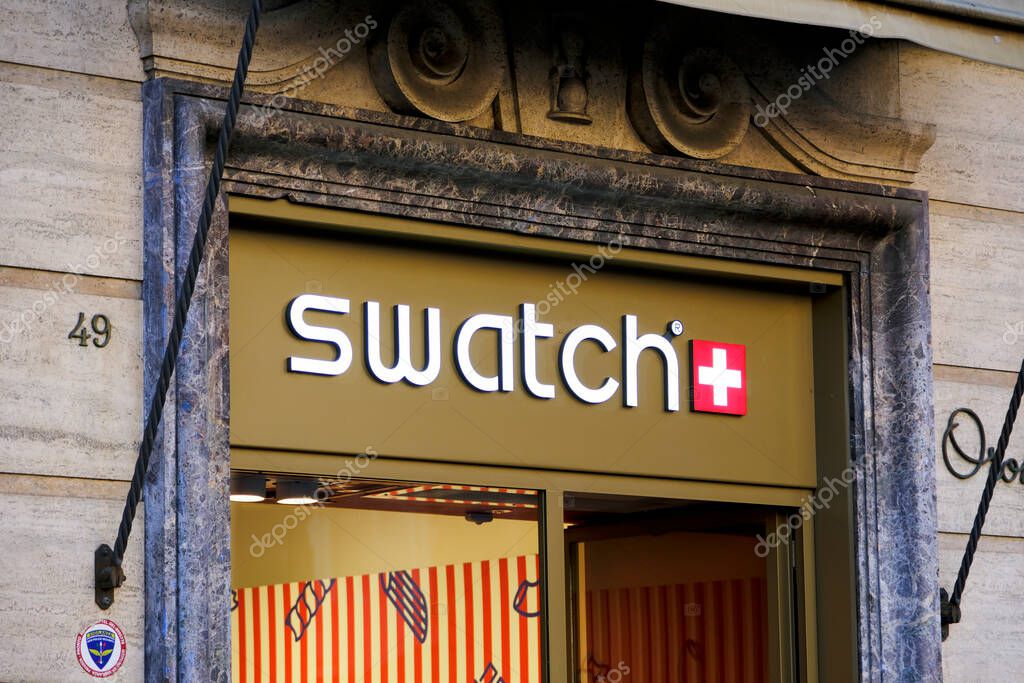 Swatch signo y logotipo de la tienda de N poles situado en Piazza ...