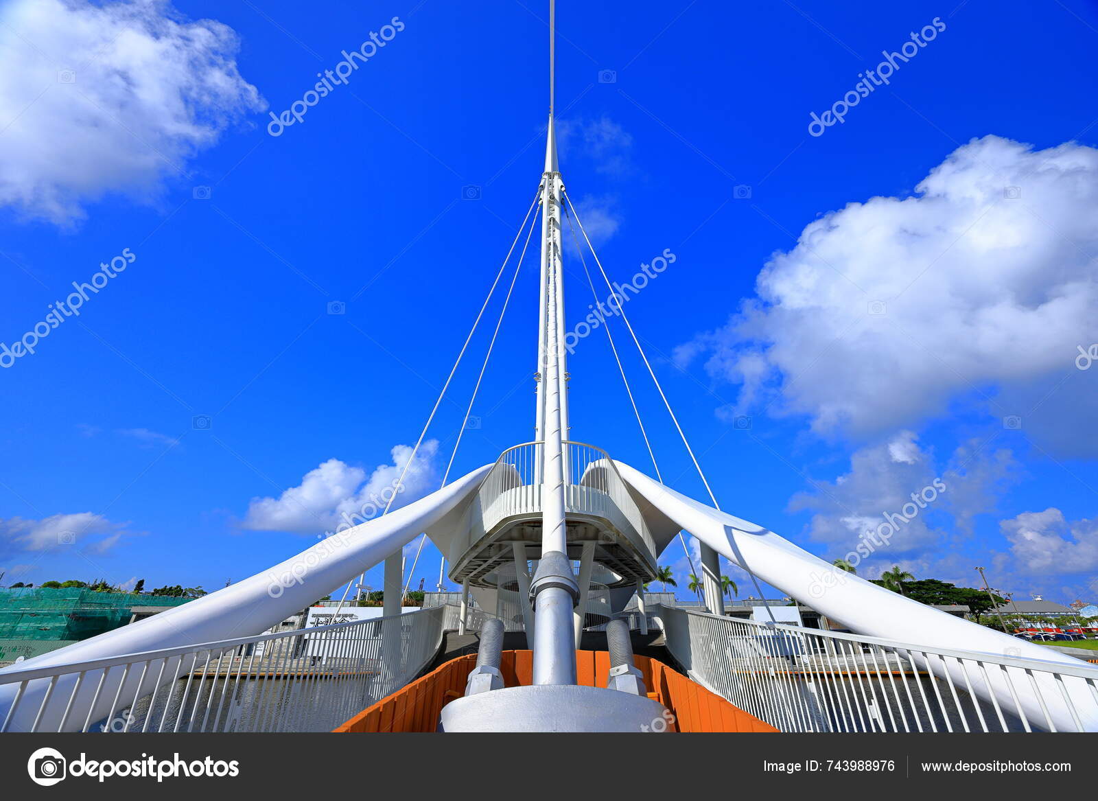 Great Harbor Bridge Dagang Bridge Yancheng District Kaohsiung City ...