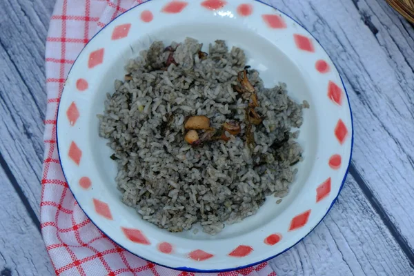 Trigo mourisco com frango Stock Photos, Royalty Free Trigo mourisco com ...