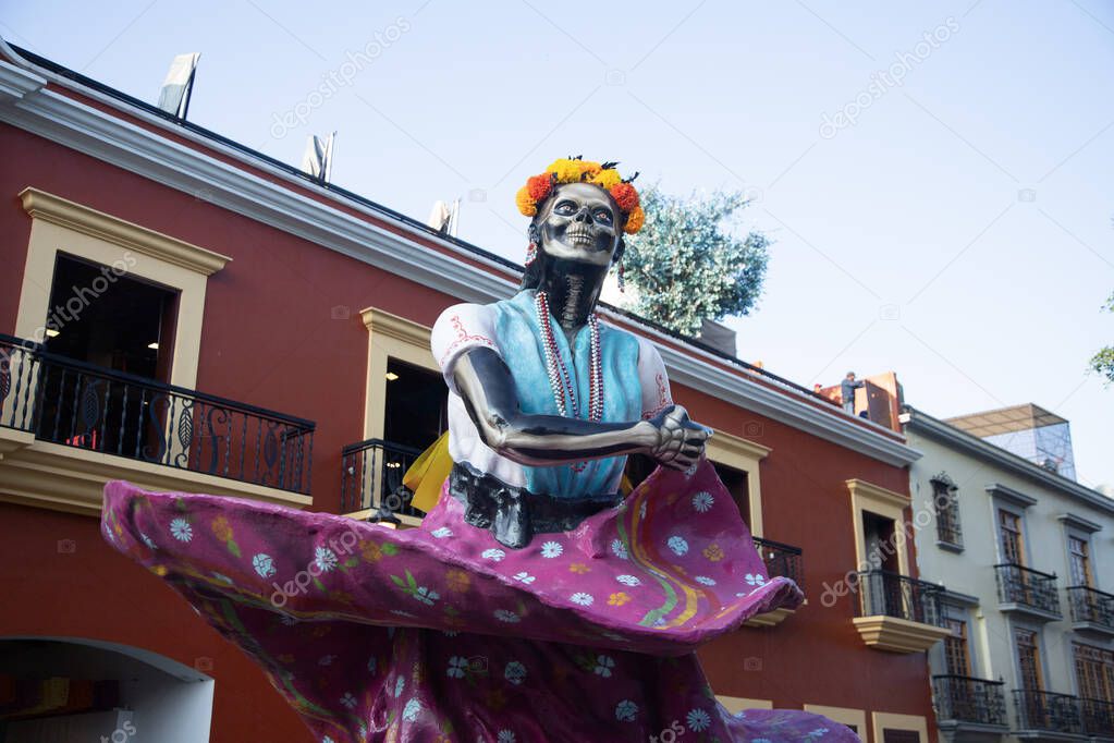 Oaxaca, México 1 de noviembre de 2025: Catrinas son figuras ...