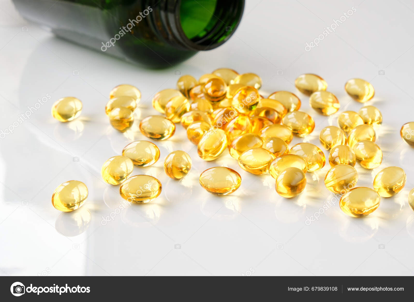 Close Many Omega Oil Capsules White Table Dark Pill Container — Stock ...