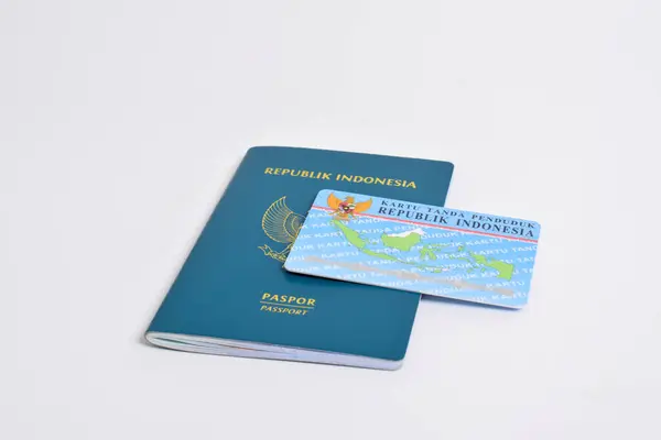Pasuruan Indonezia Mai 2024 Pașaport Indonezian Cărți Identitate Indoneziană Ktp — Fotografie ...