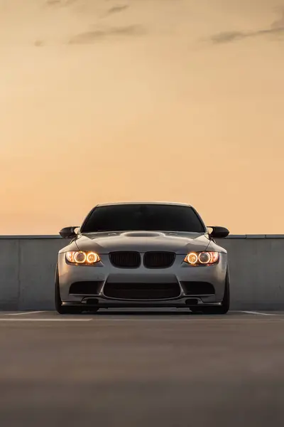 Скачать картинки Bmw rasmlari, стоковые фото Bmw rasmlari в хорошем ...