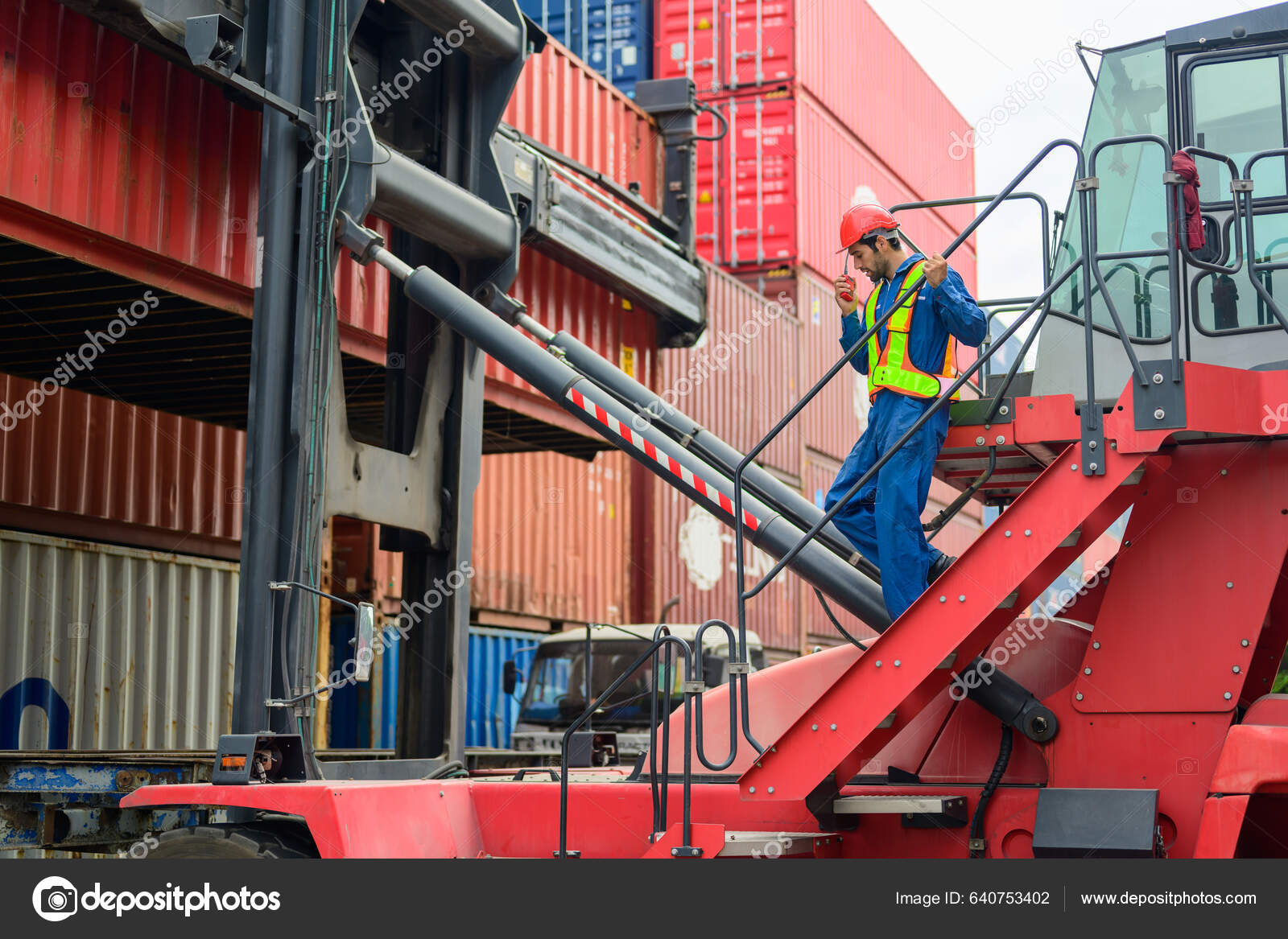 Warehouse Engineer Worker Working Container Yard Logistics ...
