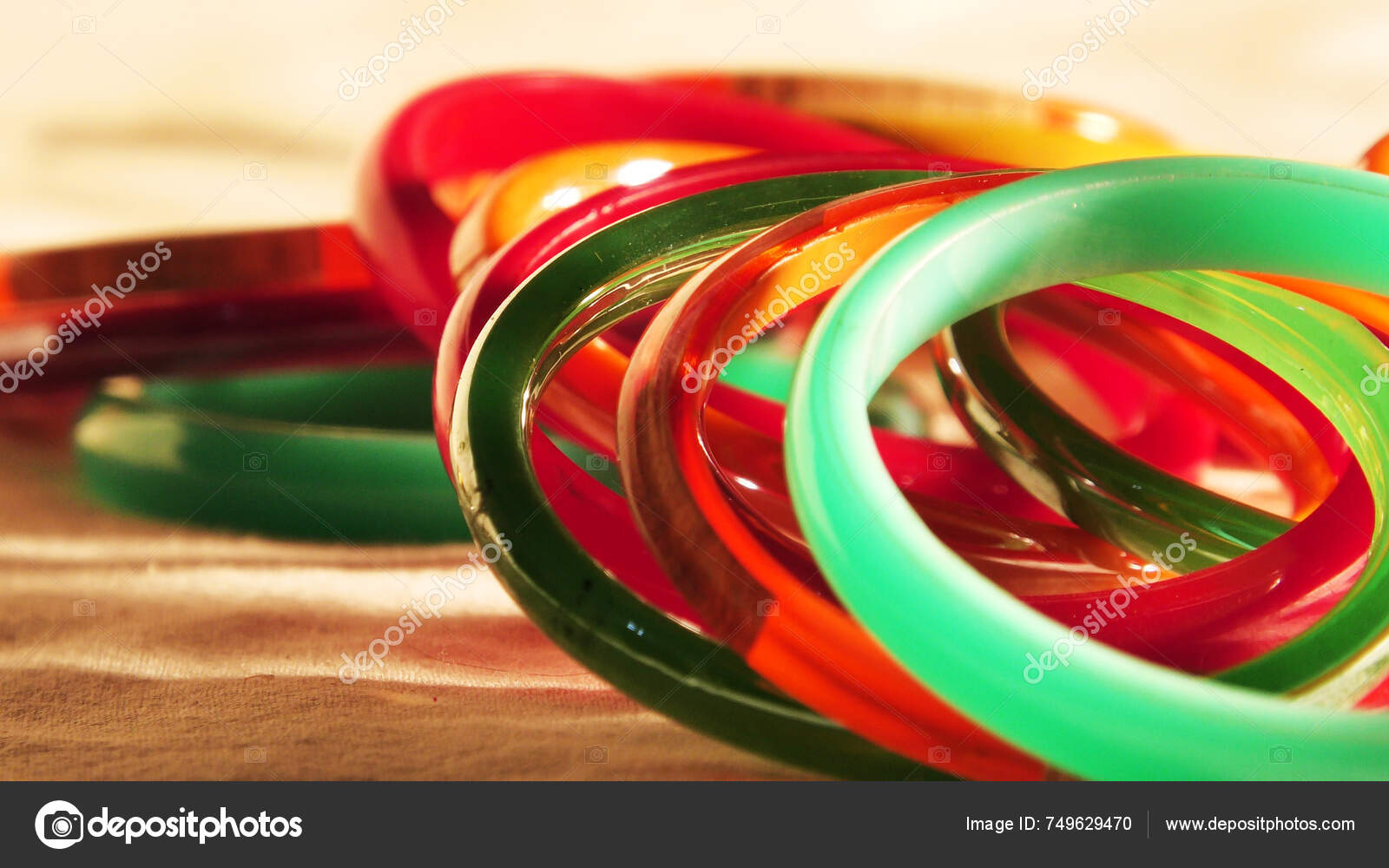 Colorful Bangles Display Beauty Shop — Stock Photo © RejiVR #749629470
