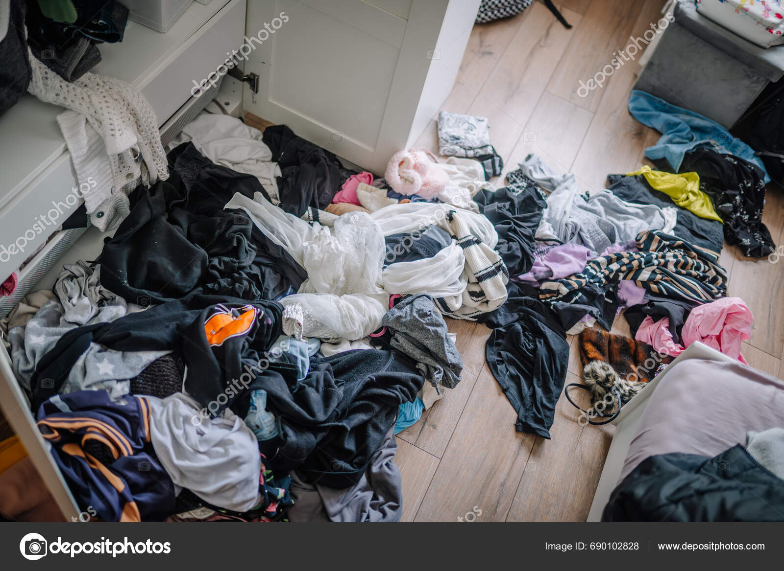 Some Scattered Clothes Stuff Floor Home Messy Room Problems Youth ...