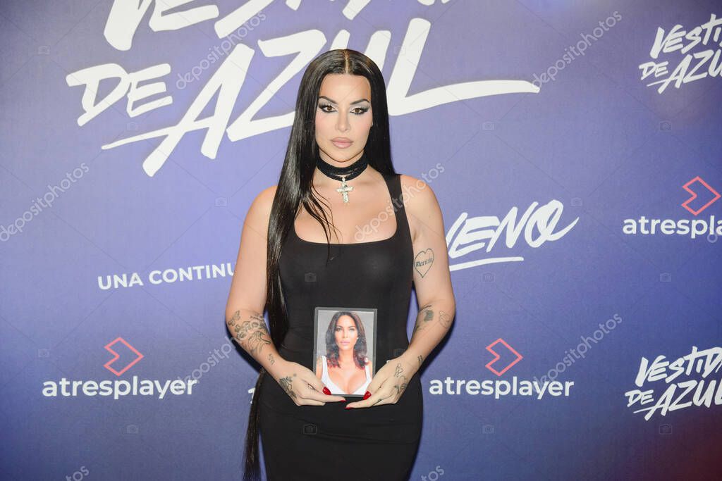 Carmen Jedet Izquierdo Sánchez, Jedet, posando durante el estreno de la ...