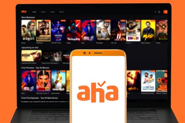 Hand Holding Mobile Screen Twitter Logo Background Blurred Computer ...