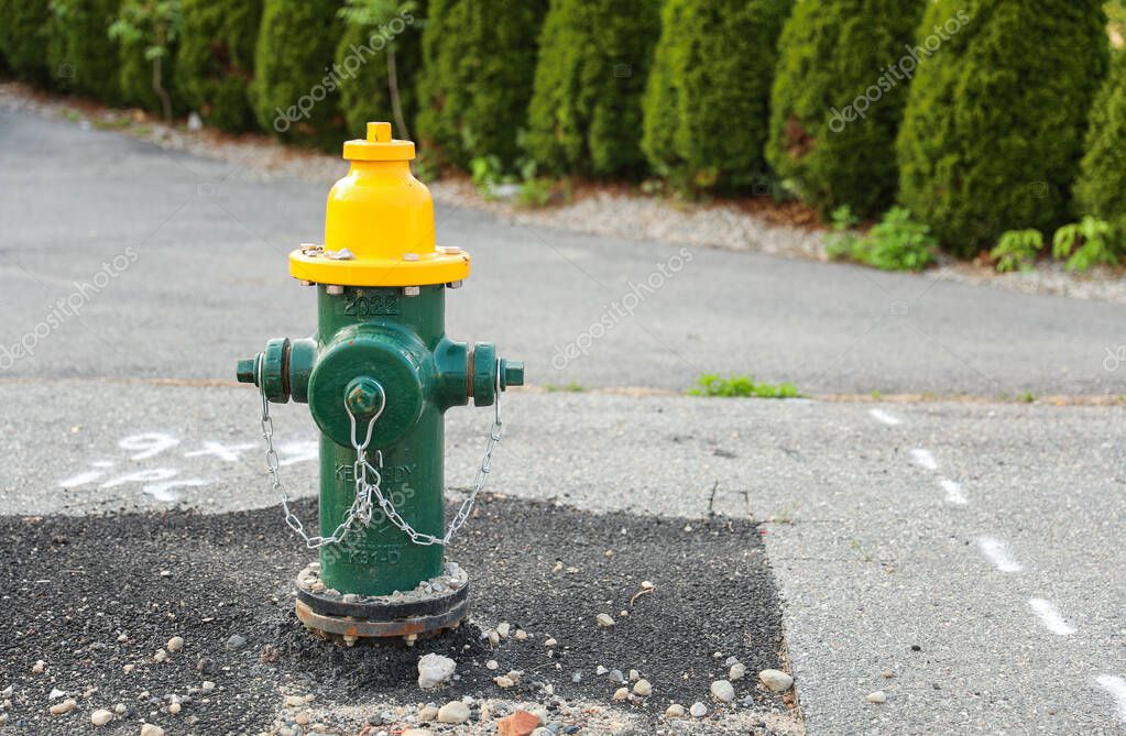 la boca de incendios representa la protección y el papel vital de los ...