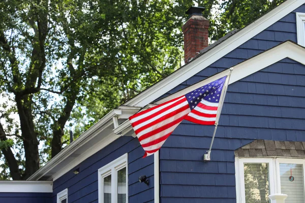 American flag house Stock Photos, Royalty Free American flag house ...