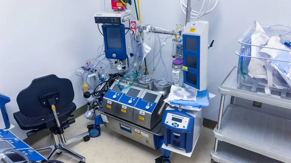 Patient hospital oxygen Stock Photos, Royalty Free Patient hospital ...