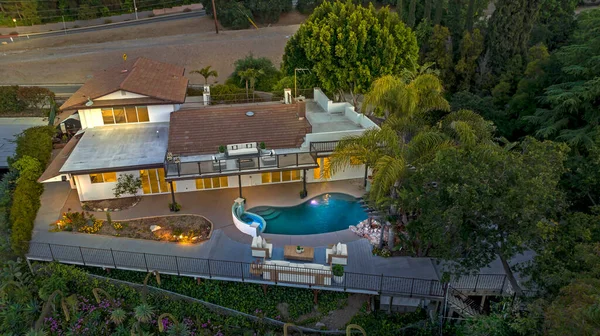 Lisa edelstein house ภาพถ่ายสต็อก Lisa edelstein house รูปภาพปลอดค่า ...