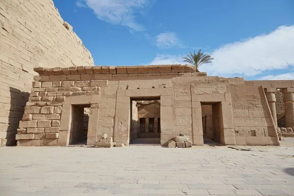 The egyptian habu temple Stock Photos, Royalty Free The egyptian habu ...