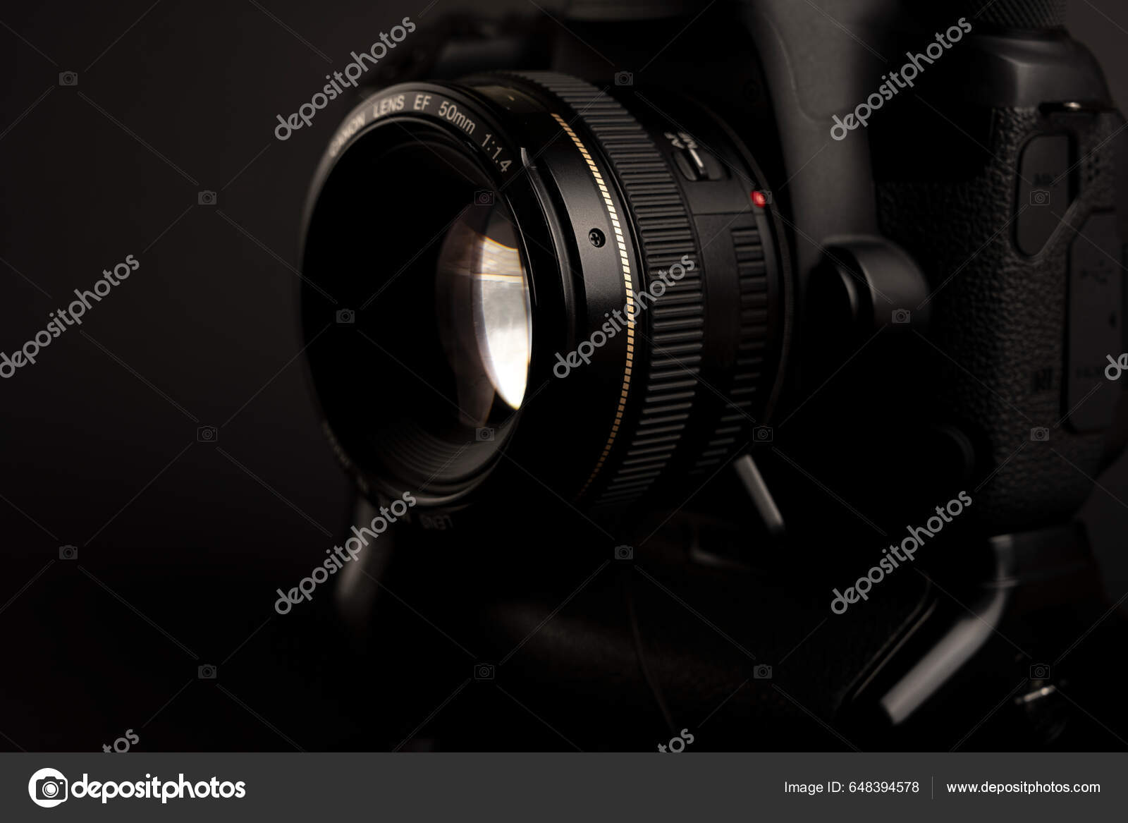 Camera Dark Photo Technique — Stock Photo © alekcuo #648394578