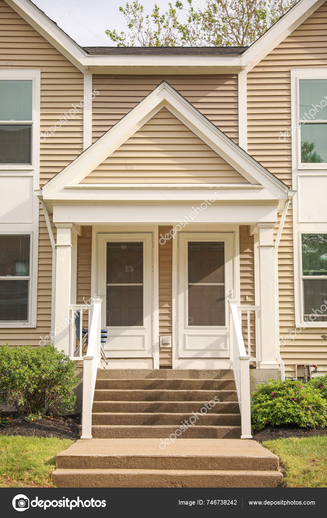 Front Brick House Two Windows Brick Wall — Stock Photo © isaaclee1112 ...