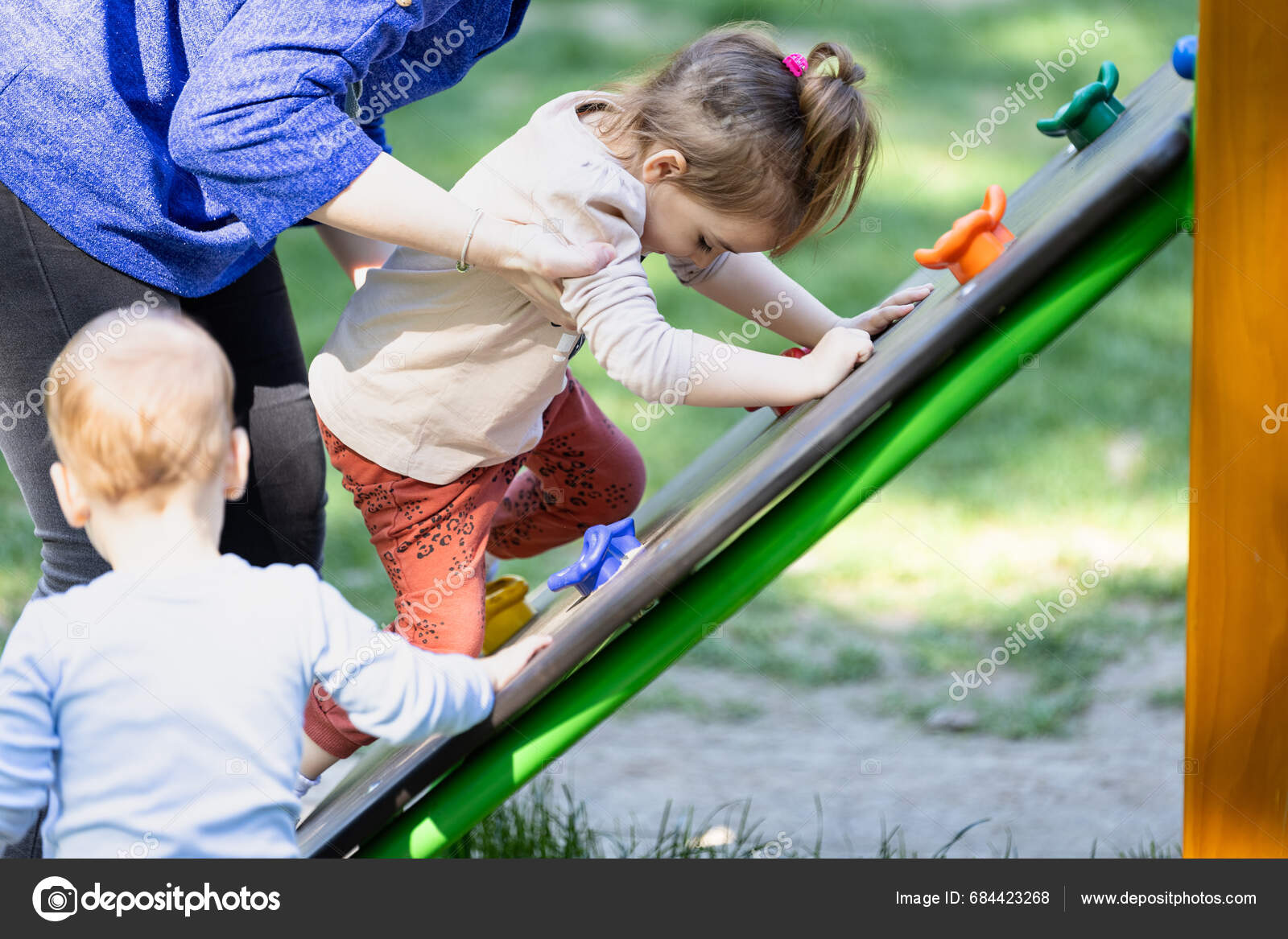 Kid Climbing Playground Help Her Mother Family Support Concept — Stock ...