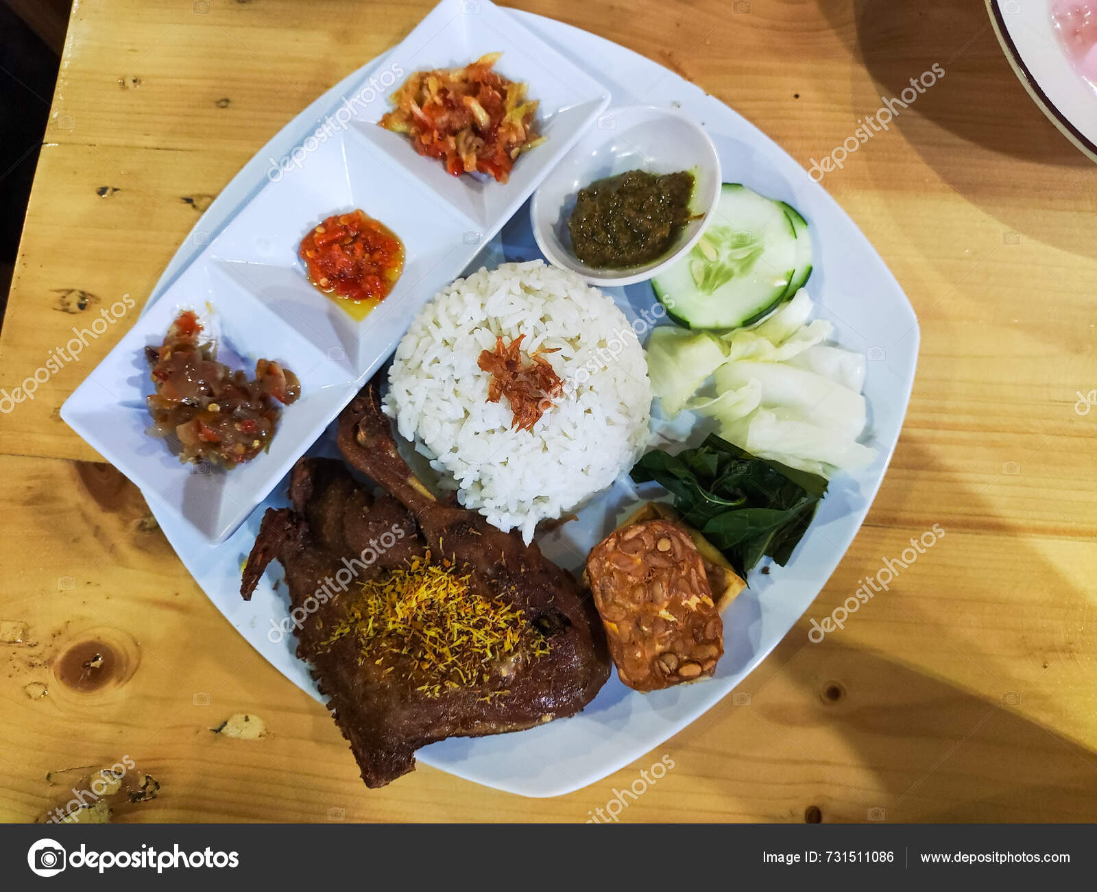 Plate Bebek Goreng Duck Fried Indonesian Food — Stock Photo © Arjuna23 ...