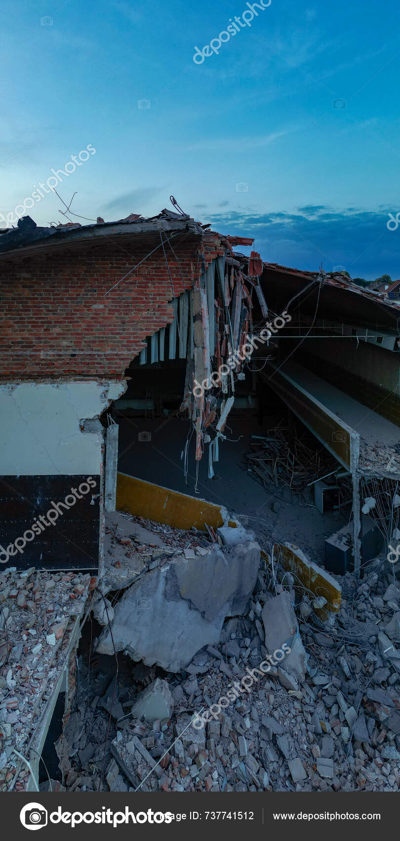 Devastating Effects Major Earthquake Severely Damaged Building ...