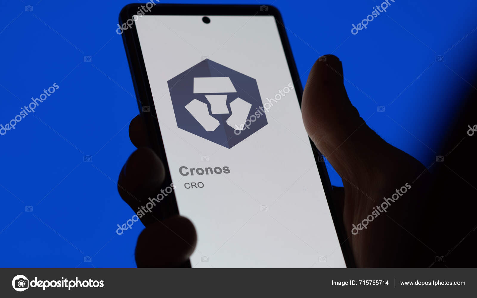 Abril 2024 Shanghai China Primer Plano Logotipo Cro Cronos Pantalla — Foto editorial de stock ...