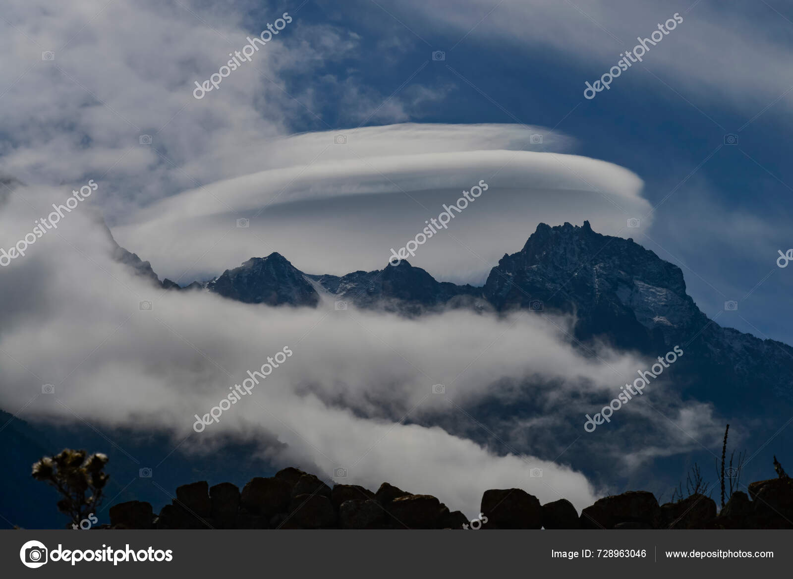 Lenticular Cloud Caucasus Mountains One Most Beautiful Rare Phenomena ...